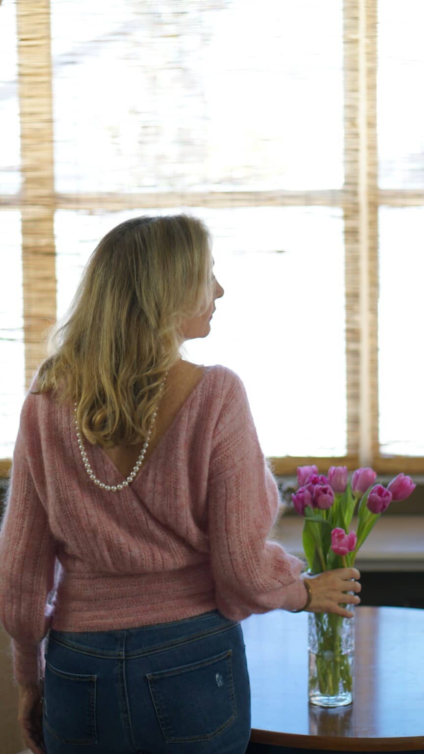 Best Cozy Sweaters for Over 50 Women: The Ultimate Choices - Nina Anders